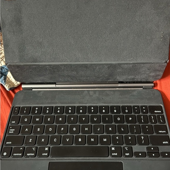 Apple | Tablets & Accessories | Apple Magic Keyboard Apple Pencil ...